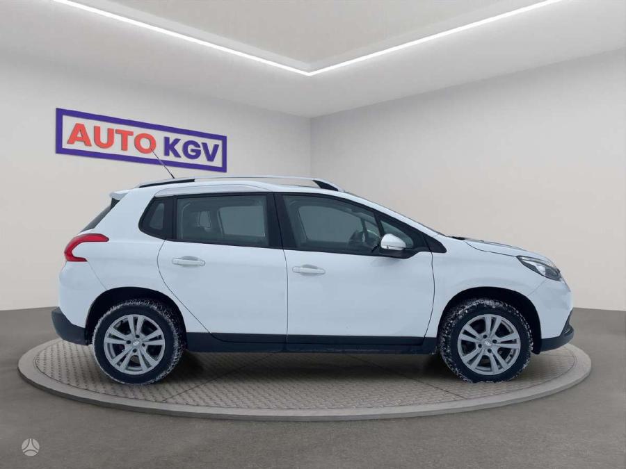 Balts Peugeot 2008 2015 Viļņa, ar dzinēja tilpumu 1.20 L un nobraukumu 102 tūkst. km par 4999 €, foto 5 vietnē AUTOMOTO.COM.LV