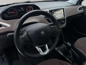 Balts Peugeot 2008 2015 Viļņa, ar dzinēja tilpumu 1.20 L un nobraukumu 102 tūkst. km par 4999 €, foto 14 vietnē AUTOMOTO.COM.LV