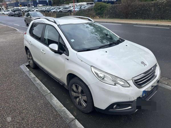 White Peugeot 2008 2015 in Taurage, with an engine capacity of 1.60 L and mileage of 290 thousand km for 2950 €, photo 3 on AUTOMOTO.COM.LV