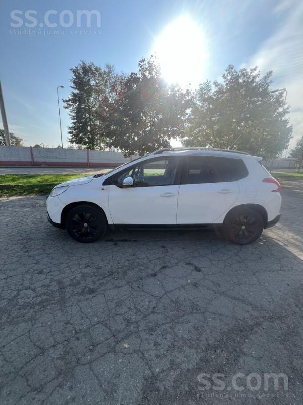White Peugeot 2008 2015 in Bauska, with an engine capacity of 1.60 L and mileage of 292 thousand km for 4200 €, photo 3 on AUTOMOTO.COM.LV
