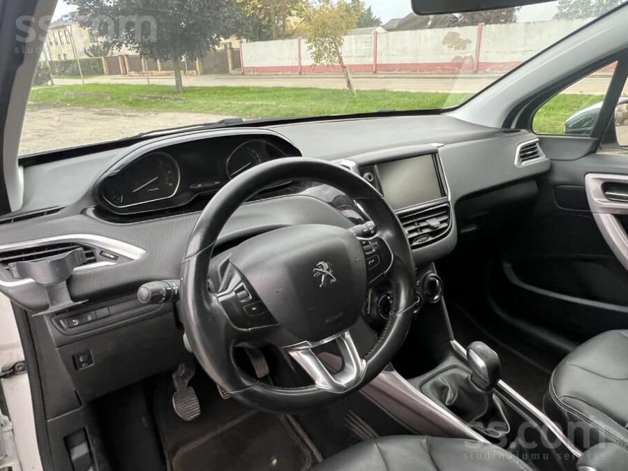 White Peugeot 2008 2015 in Bauska, with an engine capacity of 1.60 L and mileage of 292 thousand km for 4200 €, photo 7 on AUTOMOTO.COM.LV