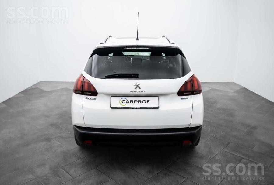 Balts Peugeot 2008 2016 Tallina, ar dzinēja tilpumu 1.20 L un nobraukumu 121 tūkst. km par 7499 €, foto 5 vietnē AUTOMOTO.COM.LV