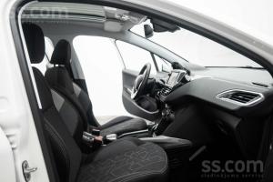 Balts Peugeot 2008 2016 Tallina, ar dzinēja tilpumu 1.20 L un nobraukumu 121 tūkst. km par 7499 €, foto 10 vietnē AUTOMOTO.COM.LV