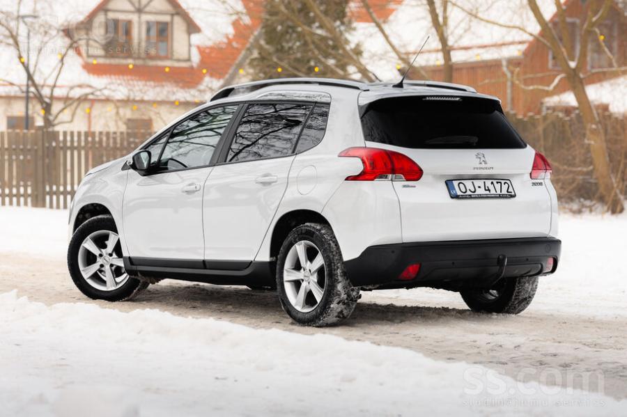 White Peugeot 2008 2016 in Jelgava, with an engine capacity of 1.20 L and mileage of 158 thousand km for 7700 €, photo 4 on AUTOMOTO.COM.LV