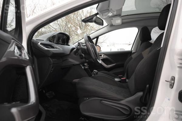 Balts Peugeot 2008 2016 Jelgava, ar dzinēja tilpumu 1.20 L un nobraukumu 158 tūkst. km par 7700 €, foto 7 vietnē AUTOMOTO.COM.LV