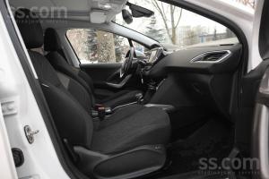 White Peugeot 2008 2016 in Jelgava, with an engine capacity of 1.20 L and mileage of 158 thousand km for 7700 €, photo 13 on AUTOMOTO.COM.LV
