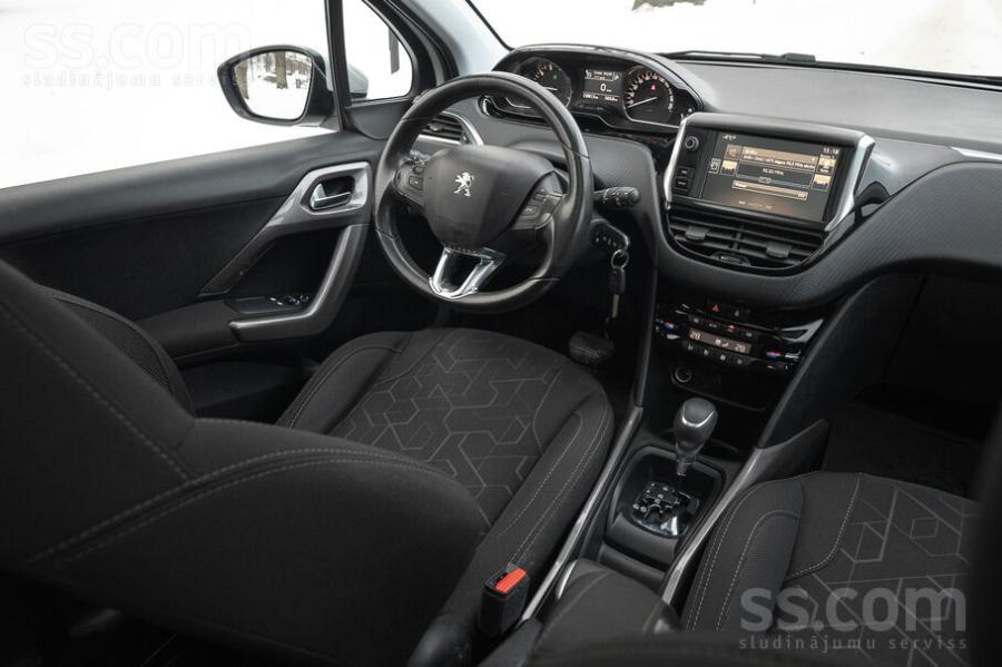 White Peugeot 2008 2016 in Jelgava, with an engine capacity of 1.20 L and mileage of 158 thousand km for 7700 €, photo 19 on AUTOMOTO.COM.LV