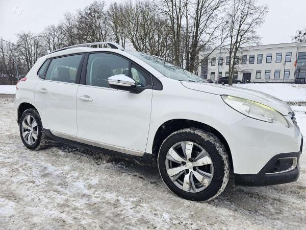 White Peugeot 2008 2016 in Kaunas, with an engine capacity of 1.20 L and mileage of 149 thousand km for 5999 €, photo 5 on AUTOMOTO.COM.LV