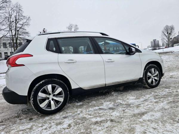 White Peugeot 2008 2016 in Kaunas, with an engine capacity of 1.20 L and mileage of 149 thousand km for 5999 €, photo 7 on AUTOMOTO.COM.LV