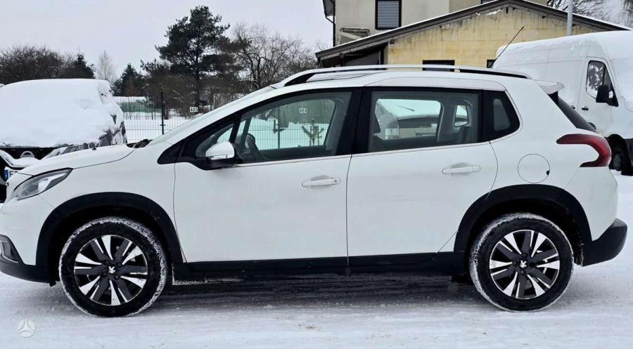Balts Peugeot 2008 2017 Tauragė, ar dzinēja tilpumu 1.20 L un nobraukumu 135 tūkst. km par 6500 €, foto 5 vietnē AUTOMOTO.COM.LV