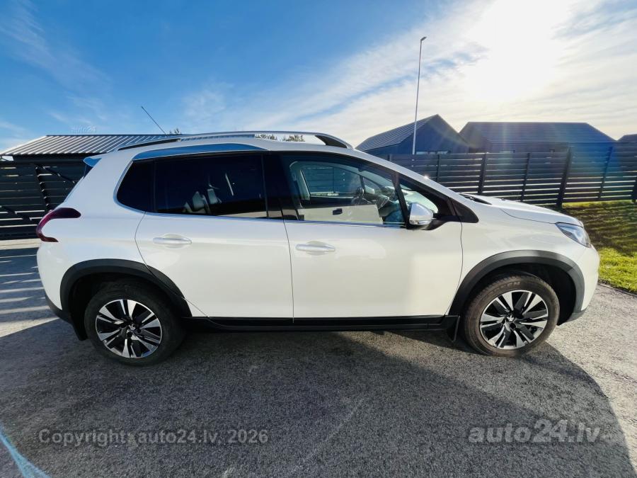 White Peugeot 2008 2017 in Tallinn, with an engine capacity of 1.20 L and mileage of 102 thousand km for 9000 €, photo 3 on AUTOMOTO.COM.LV