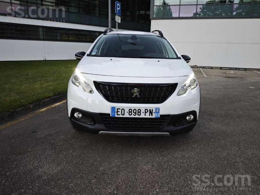 Balts Peugeot 2008 2017 Daugavpils, ar dzinēja tilpumu 1.20 L un nobraukumu 122 tūkst. km par 6500 €, foto 4 vietnē AUTOMOTO.COM.LV
