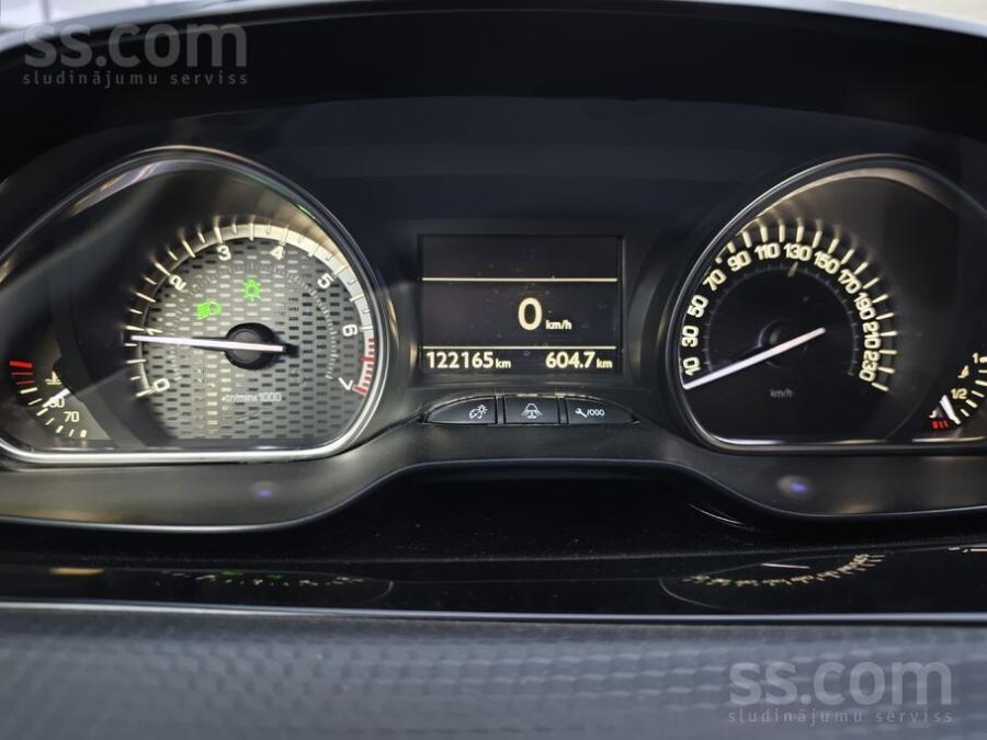Balts Peugeot 2008 2017 Daugavpils, ar dzinēja tilpumu 1.20 L un nobraukumu 122 tūkst. km par 6500 €, foto 23 vietnē AUTOMOTO.COM.LV