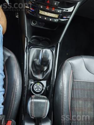 Balts Peugeot 2008 2017 Daugavpils, ar dzinēja tilpumu 1.20 L un nobraukumu 122 tūkst. km par 6500 €, foto 24 vietnē AUTOMOTO.COM.LV