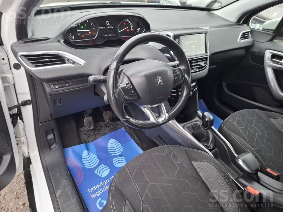 Balts Peugeot 2008 2018 Talsi, ar dzinēja tilpumu 1.20 L un nobraukumu 146 tūkst. km par 6800 €, foto 8 vietnē AUTOMOTO.COM.LV