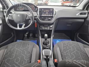 Balts Peugeot 2008 2018 Talsi, ar dzinēja tilpumu 1.20 L un nobraukumu 146 tūkst. km par 6800 €, foto 10 vietnē AUTOMOTO.COM.LV