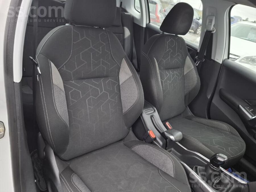 Balts Peugeot 2008 2018 Talsi, ar dzinēja tilpumu 1.20 L un nobraukumu 146 tūkst. km par 6800 €, foto 13 vietnē AUTOMOTO.COM.LV