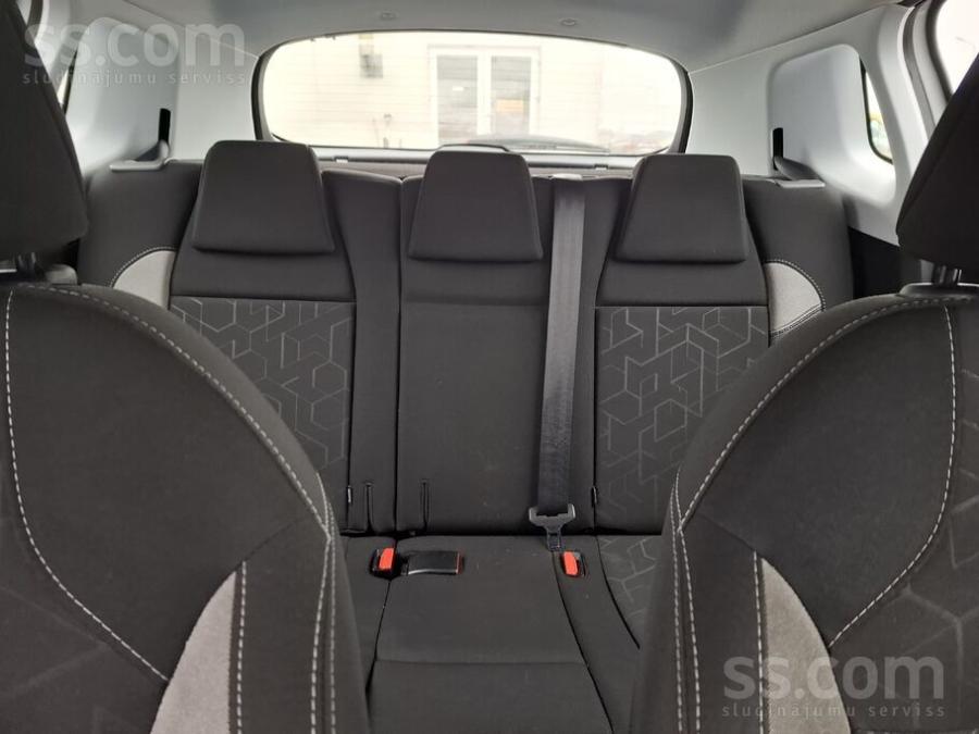 Balts Peugeot 2008 2018 Talsi, ar dzinēja tilpumu 1.20 L un nobraukumu 146 tūkst. km par 6800 €, foto 14 vietnē AUTOMOTO.COM.LV