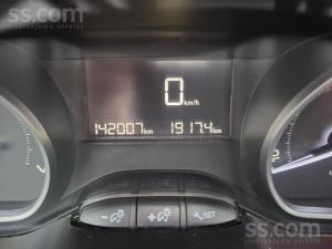 Balts Peugeot 2008 2018 Talsi, ar dzinēja tilpumu 1.20 L un nobraukumu 146 tūkst. km par 6800 €, foto 17 vietnē AUTOMOTO.COM.LV