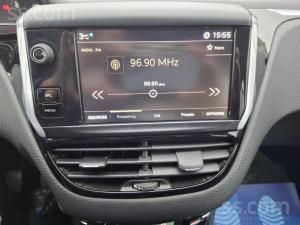Balts Peugeot 2008 2018 Talsi, ar dzinēja tilpumu 1.20 L un nobraukumu 146 tūkst. km par 6800 €, foto 18 vietnē AUTOMOTO.COM.LV