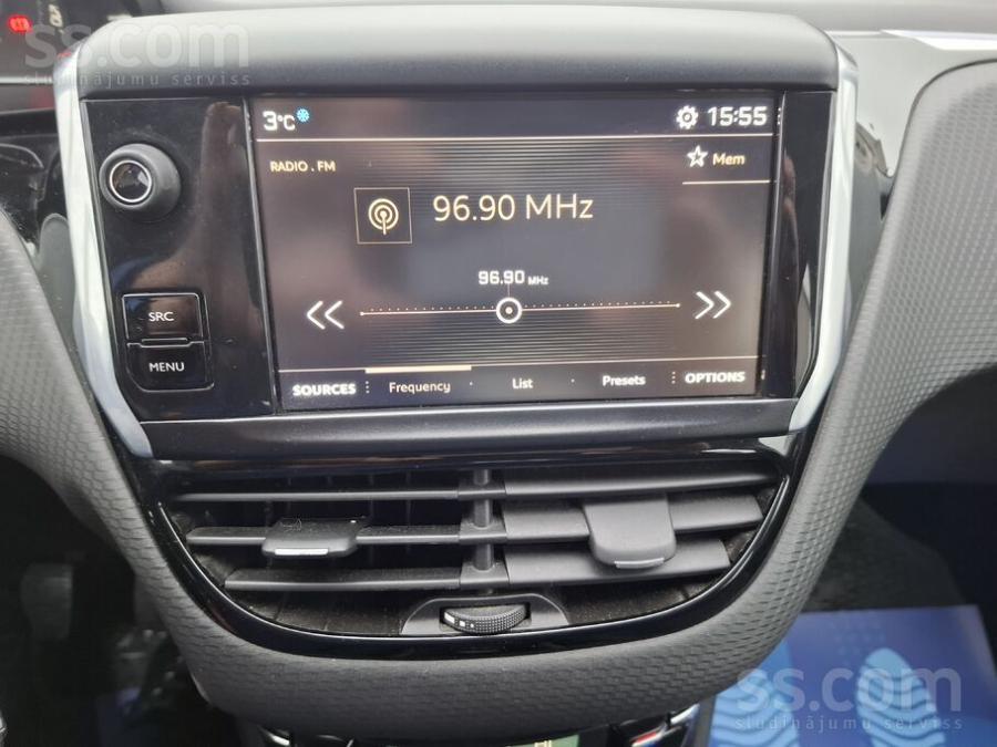 Balts Peugeot 2008 2018 Talsi, ar dzinēja tilpumu 1.20 L un nobraukumu 146 tūkst. km par 6800 €, foto 18 vietnē AUTOMOTO.COM.LV
