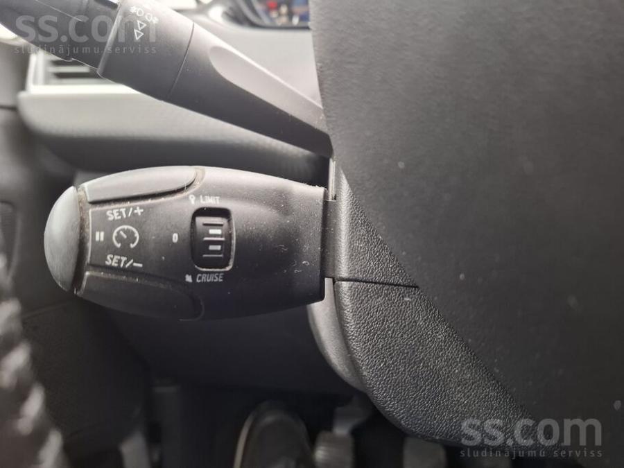 Balts Peugeot 2008 2018 Talsi, ar dzinēja tilpumu 1.20 L un nobraukumu 146 tūkst. km par 6800 €, foto 22 vietnē AUTOMOTO.COM.LV