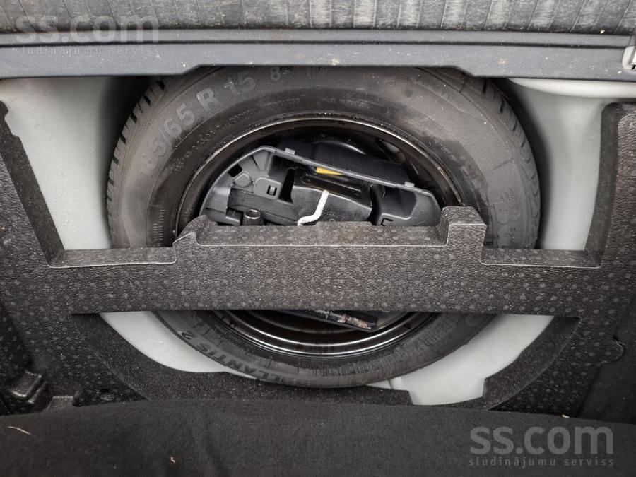 Balts Peugeot 2008 2018 Talsi, ar dzinēja tilpumu 1.20 L un nobraukumu 146 tūkst. km par 6800 €, foto 29 vietnē AUTOMOTO.COM.LV