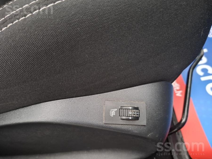 Balts Peugeot 2008 2018 Talsi, ar dzinēja tilpumu 1.20 L un nobraukumu 146 tūkst. km par 6800 €, foto 30 vietnē AUTOMOTO.COM.LV