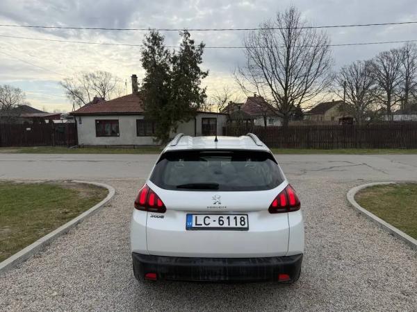 Balts Peugeot 2008 2018 Ventspils, ar dzinēja tilpumu 1.20 L un nobraukumu 71 tūkst. km par 7500 €, foto 5 vietnē AUTOMOTO.COM.LV