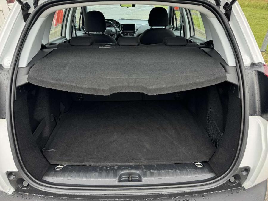 Balts Peugeot 2008 2019 Tauragė, ar dzinēja tilpumu 1.50 L un nobraukumu 246 tūkst. km par 6200 €, foto 10 vietnē AUTOMOTO.COM.LV
