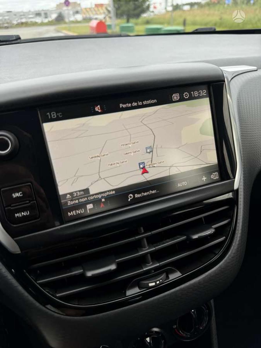 Balts Peugeot 2008 2019 Tauragė, ar dzinēja tilpumu 1.50 L un nobraukumu 246 tūkst. km par 6200 €, foto 16 vietnē AUTOMOTO.COM.LV