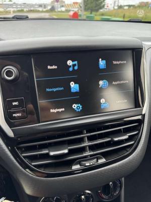Balts Peugeot 2008 2019 Tauragė, ar dzinēja tilpumu 1.50 L un nobraukumu 246 tūkst. km par 6200 €, foto 17 vietnē AUTOMOTO.COM.LV