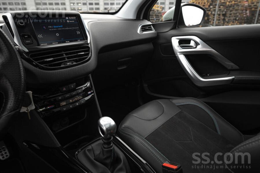White Peugeot 2008 2019 in Jelgava, with an engine capacity of 1.20 L and mileage of 109 thousand km for 7690 €, photo 17 on AUTOMOTO.COM.LV