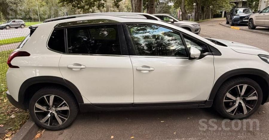 Balts Peugeot 2008 2019 Rīga, ar dzinēja tilpumu 1.20 L un nobraukumu 99 tūkst. km par 9300 €, foto 4 vietnē AUTOMOTO.COM.LV