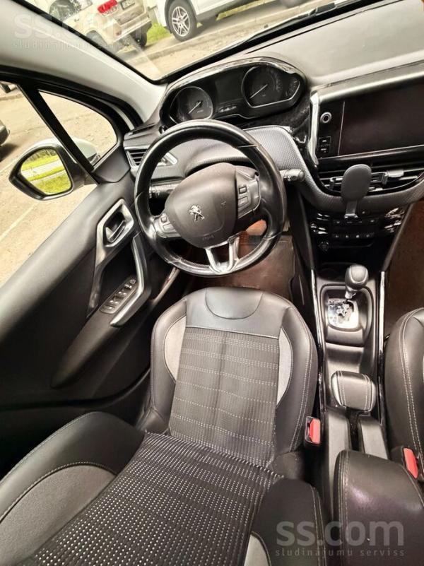 Peugeot 2008 2019 Rīga vietnē Balts Peugeot 2008 2019 Rīga, ar dzinēja tilpumu 1.20 L un nobraukumu 99 tūkst. km par 9300 €, foto 5 vietnē AUTOMOTO.COM.LV