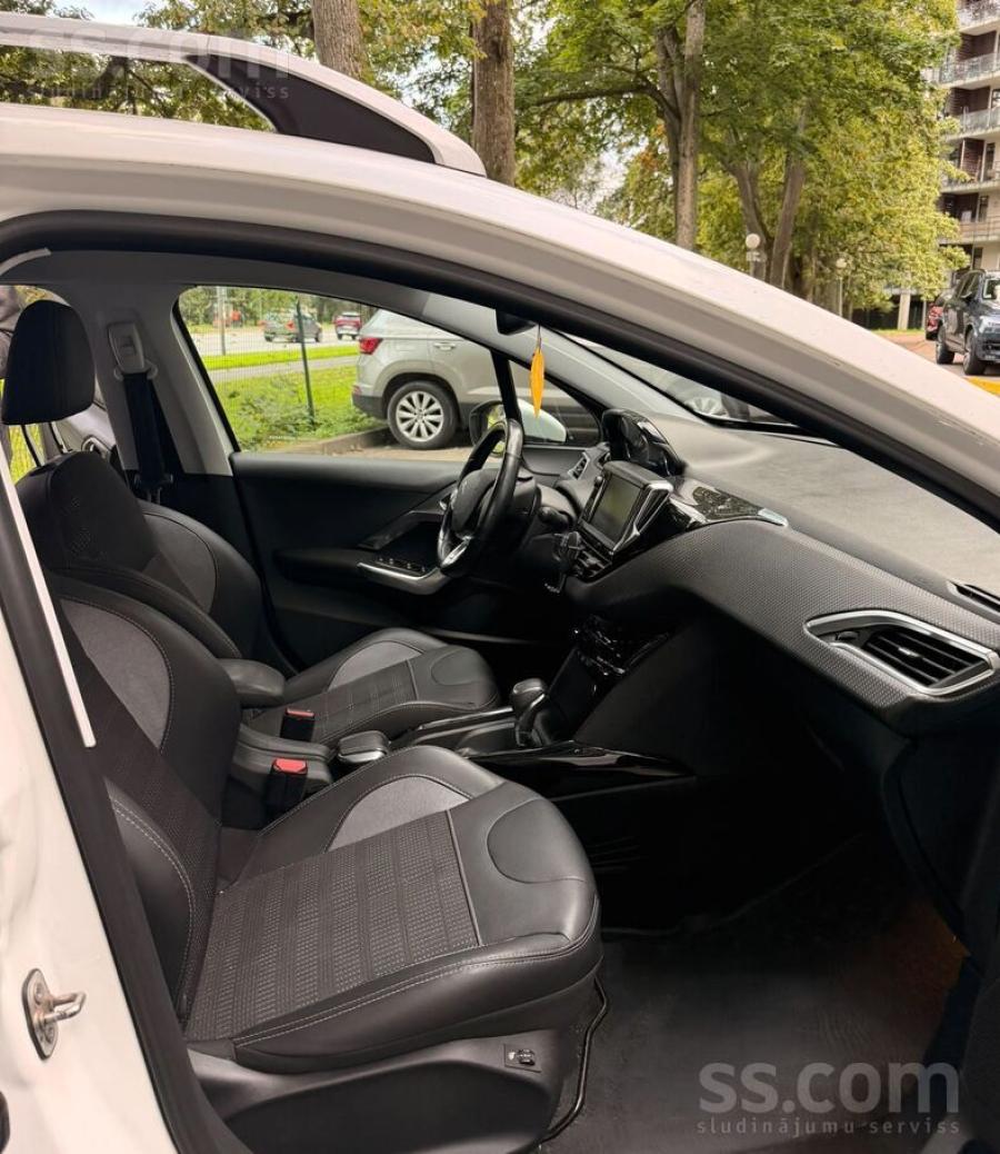 Balts Peugeot 2008 2019 Rīga, ar dzinēja tilpumu 1.20 L un nobraukumu 99 tūkst. km par 9300 €, foto 7 vietnē AUTOMOTO.COM.LV