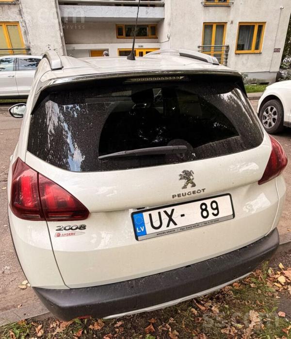 Peugeot 2008 2019 Rīga vietnē Balts Peugeot 2008 2019 Rīga, ar dzinēja tilpumu 1.20 L un nobraukumu 99 tūkst. km par 9300 €, foto 11 vietnē AUTOMOTO.COM.LV
