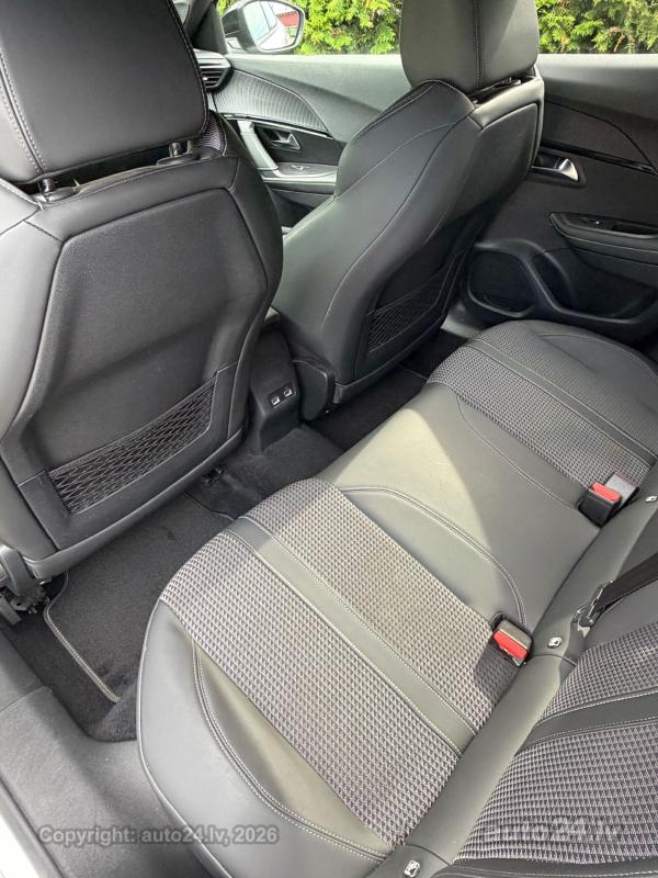 Balts Peugeot 2008 2020 Tallina, ar dzinēja tilpumu 1.50 L un nobraukumu 79 tūkst. km par 16100 €, foto 9 vietnē AUTOMOTO.COM.LV