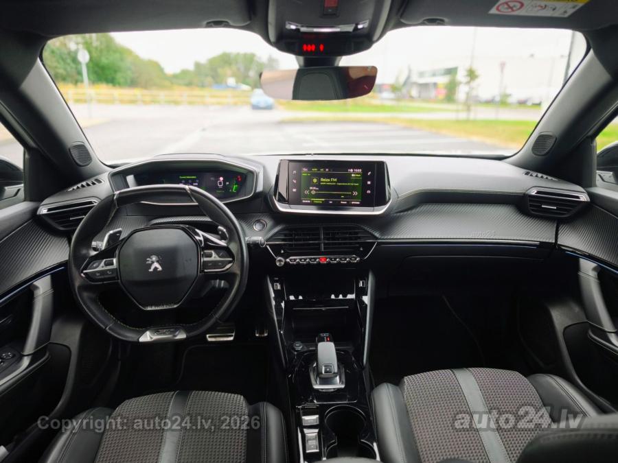 Balts Peugeot 2008 2020 Tallina, ar dzinēja tilpumu 1.50 L un nobraukumu 79 tūkst. km par 15990 €, foto 12 vietnē AUTOMOTO.COM.LV