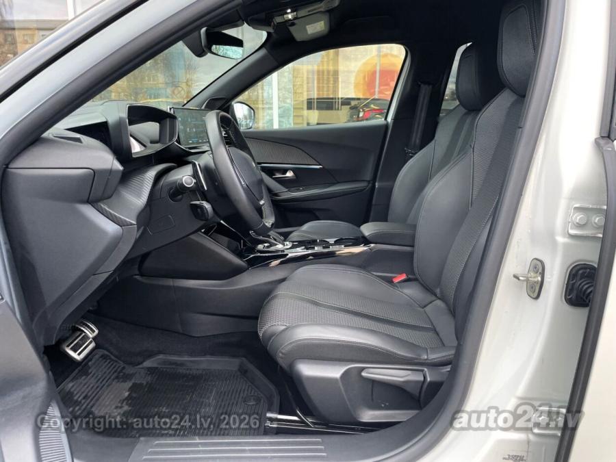 Balts Peugeot 2008 2021 Narva, ar dzinēja tilpumu 1.50 L un nobraukumu 43 tūkst. km par 16990 €, foto 8 vietnē AUTOMOTO.COM.LV