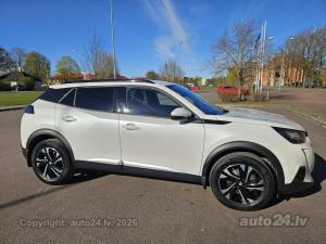Balts Peugeot 2008 2021 Tallina, ar dzinēja tilpumu 1.50 L un nobraukumu 49 tūkst. km par 14300 €, foto 4 vietnē AUTOMOTO.COM.LV