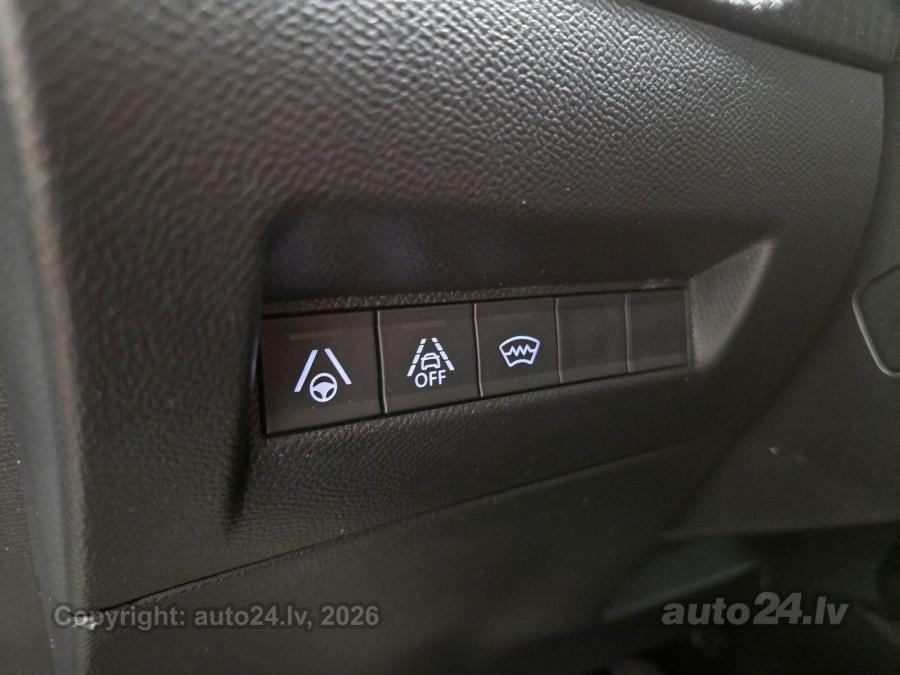 Balts Peugeot 2008 2021 Tallina, ar dzinēja tilpumu 1.20 L un nobraukumu 68 tūkst. km par 16400 €, foto 17 vietnē AUTOMOTO.COM.LV