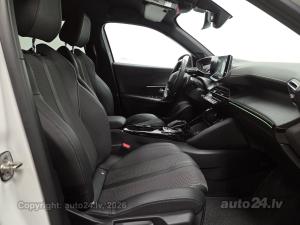 Balts Peugeot 2008 2021 Tallina, ar dzinēja tilpumu 1.20 L un nobraukumu 68 tūkst. km par 16400 €, foto 19 vietnē AUTOMOTO.COM.LV