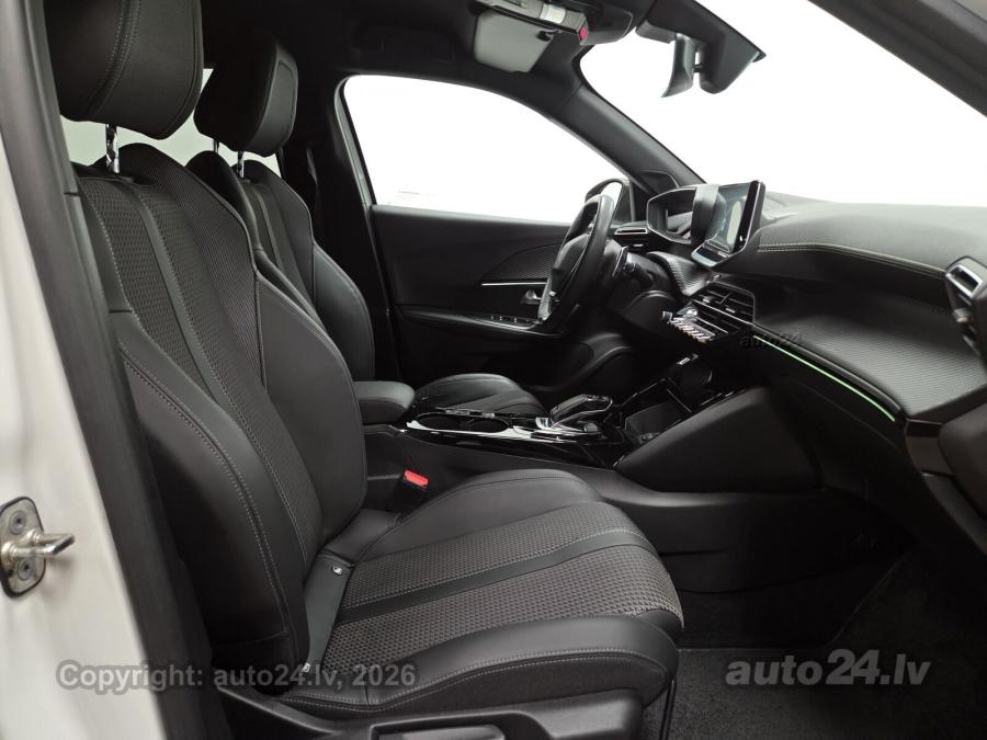 Balts Peugeot 2008 2021 Tallina, ar dzinēja tilpumu 1.20 L un nobraukumu 68 tūkst. km par 16400 €, foto 19 vietnē AUTOMOTO.COM.LV