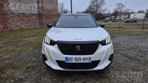 Balts Peugeot 2008 2021 Liepāja, ar dzinēja tilpumu 1.50 L un nobraukumu 228 tūkst. km par 14250 €, foto 3 vietnē AUTOMOTO.COM.LV