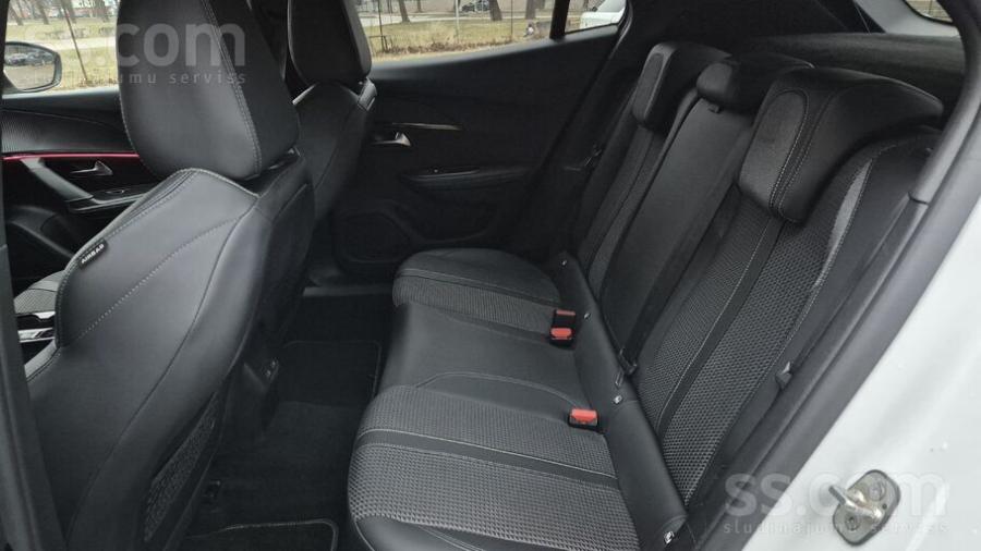 Balts Peugeot 2008 2021 Liepāja, ar dzinēja tilpumu 1.50 L un nobraukumu 228 tūkst. km par 14250 €, foto 17 vietnē AUTOMOTO.COM.LV