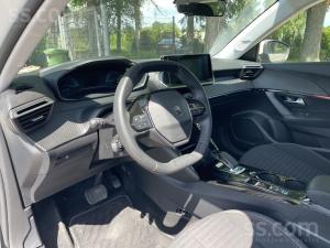 Balts Peugeot 2008 2021 Rīga, ar dzinēja tilpumu 1.20 L un nobraukumu 40 tūkst. km par 18990 €, foto 10 vietnē AUTOMOTO.COM.LV