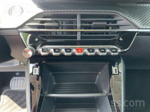Balts Peugeot 2008 2021 Rīga, ar dzinēja tilpumu 1.20 L un nobraukumu 40 tūkst. km par 18990 €, foto 23 vietnē AUTOMOTO.COM.LV