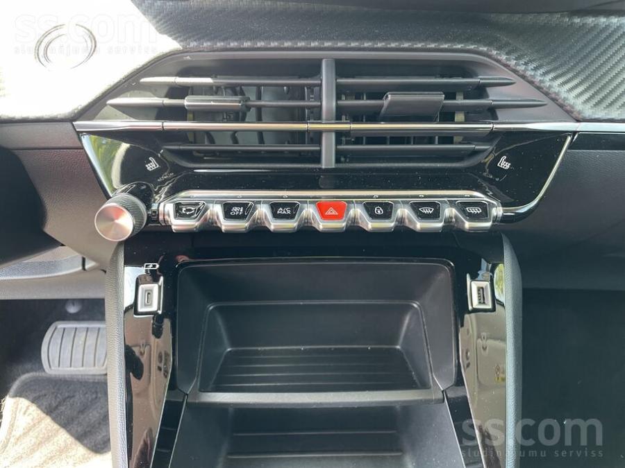 Balts Peugeot 2008 2021 Rīga, ar dzinēja tilpumu 1.20 L un nobraukumu 40 tūkst. km par 18990 €, foto 23 vietnē AUTOMOTO.COM.LV