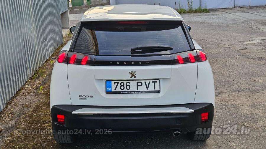 White Peugeot 2008 2021 in Tallinn, with an engine capacity of 1.50 L and mileage of 128 thousand km for 10999 €, photo 7 on AUTOMOTO.COM.LV